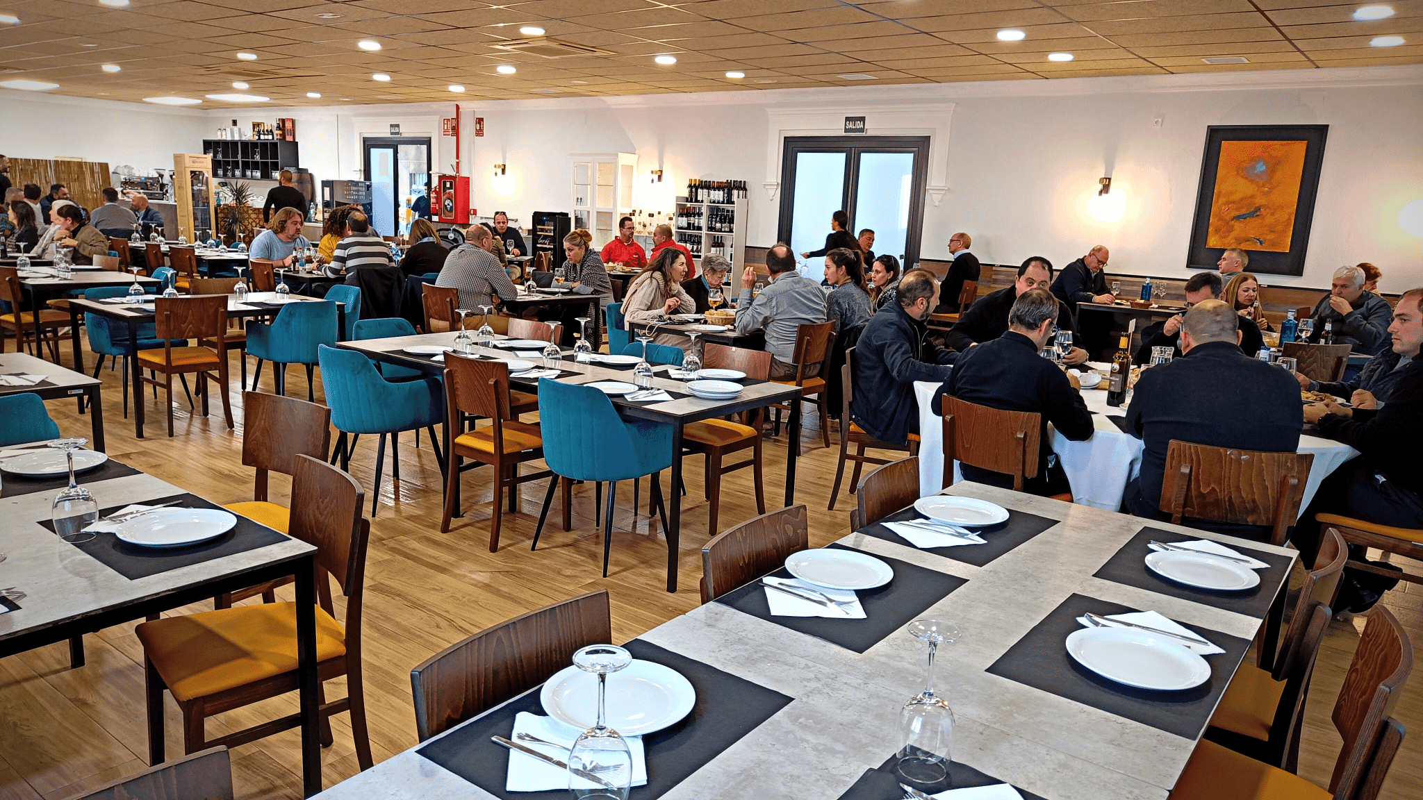 Salón - RESTAURANTE EL PENCHO